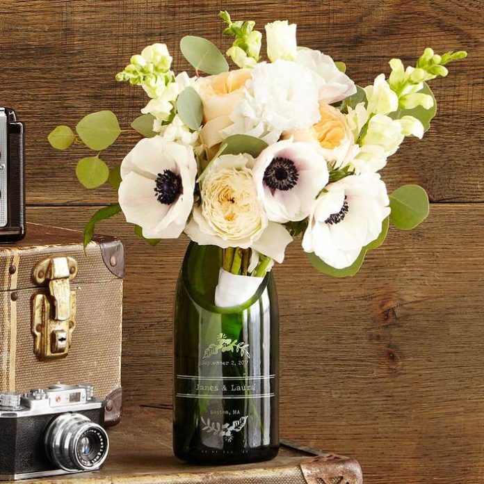 40 Best Wedding Gifts For Friends To Impress Them In 2024