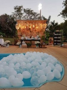 30 Amazing Wedding Pool Decor Ideas & Guides For Your Day