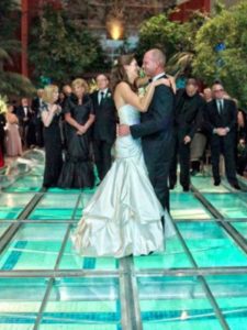30 Amazing Wedding Pool Decor Ideas & Guides For Your Day