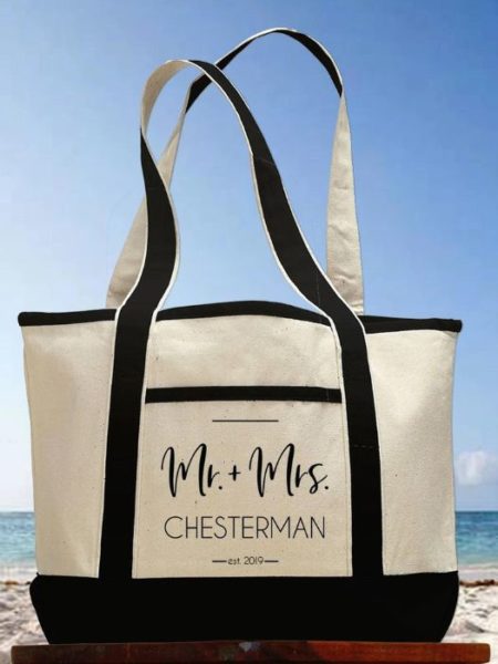 38 Unique DIY Wedding Gifts to Impress Any Newlyweds