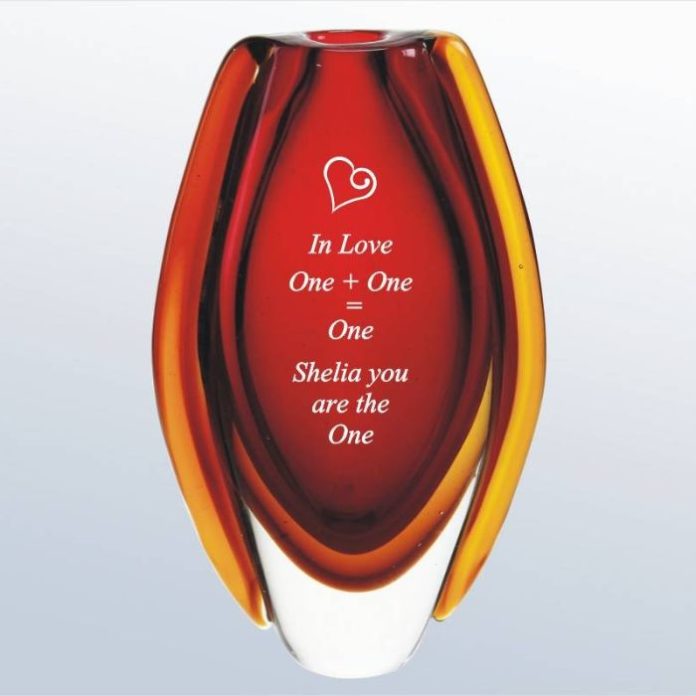 41 Best 28th Wedding Anniversary Gift Ideas For Celebration