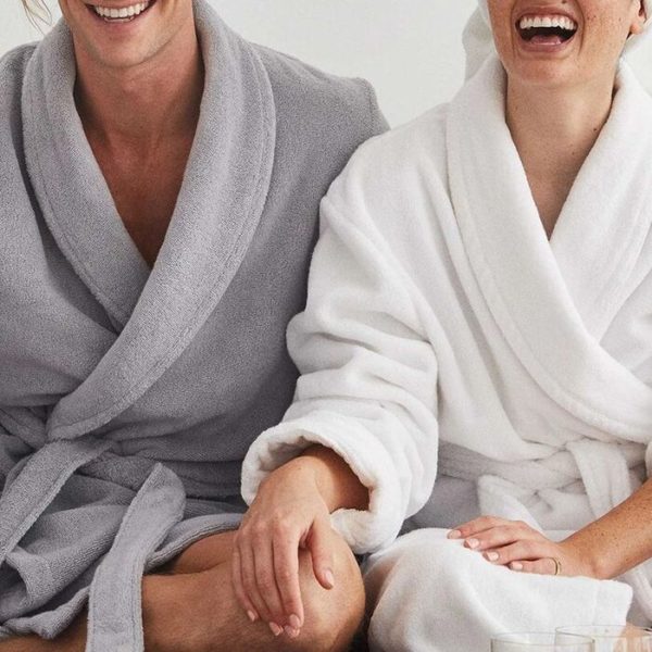 41 Funny & Creative Wedding Gifts For Boss To Impress Them