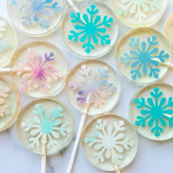 37 Best Winter Wedding Favors That Guests Can Take Home