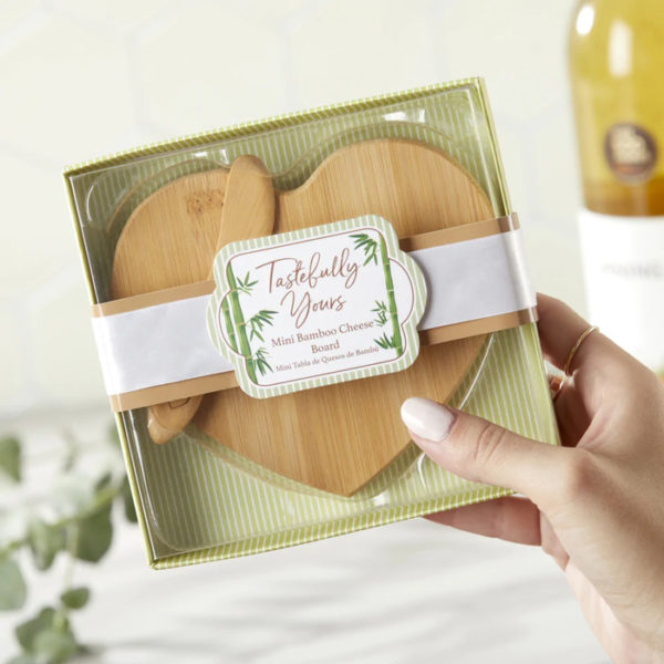37 Best Winter Wedding Favors That Guests Can Take Home