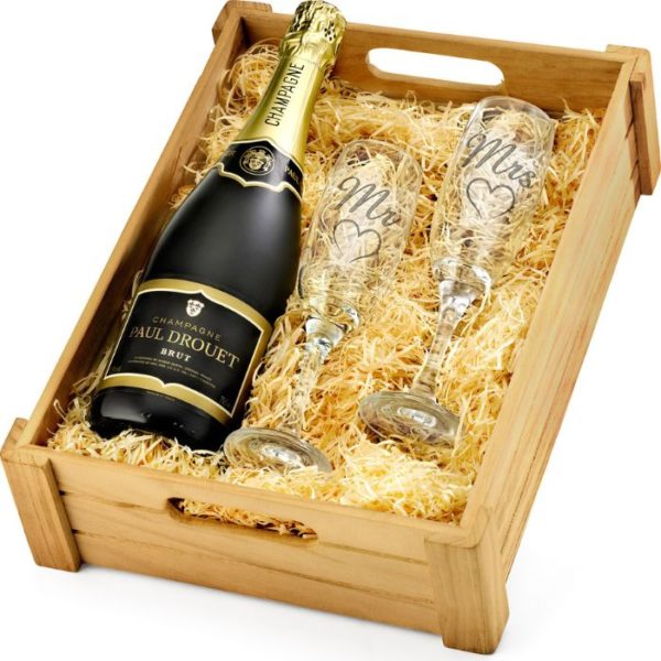 35 Best 70th Wedding Anniversary Gifts For Your Loved Ones 35-best-70th-wedding-anniversary-gifts-for-your-loved-ones