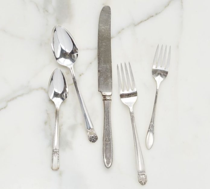 41 Best 23rd Wedding Anniversary Gifts That They Will Love
