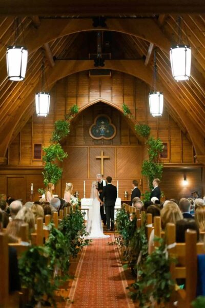 33 Best Church Wedding Decor Ideas For Your Inspiration