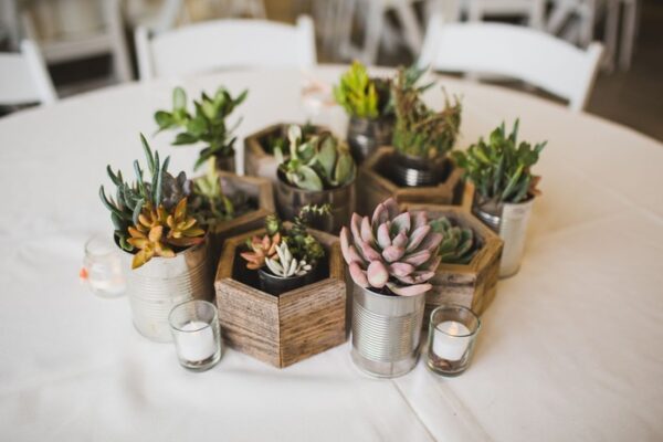 35 Perfect Wedding Cocktail Table Decor Ideas You Can Afford