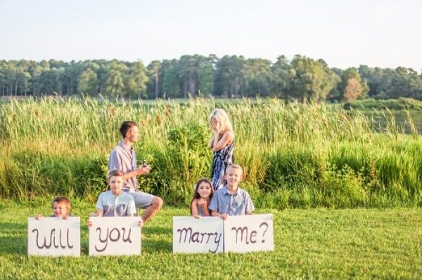 29 Amazing Proposal Ideas at Home to Sweep Your Partner