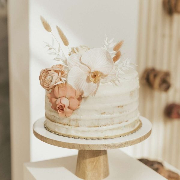 40 Adore Engagement Party Cake Ideas That Melt Your Heart