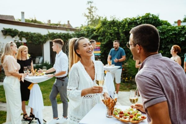 A Guide to Engagement Party Gift Etiquette + 9 Gift Ideas