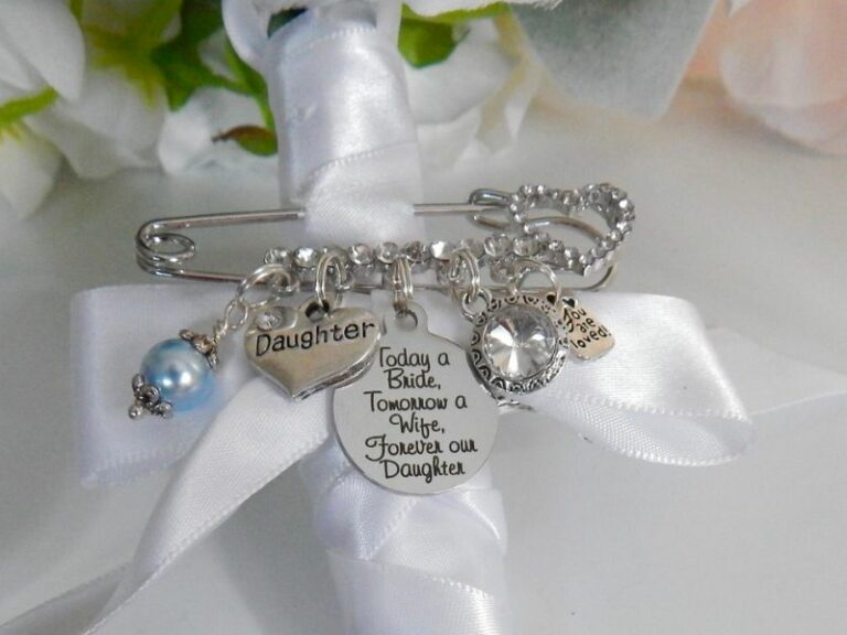 40 Ideal Gifts For Daughter On Wedding Day That She'll Love